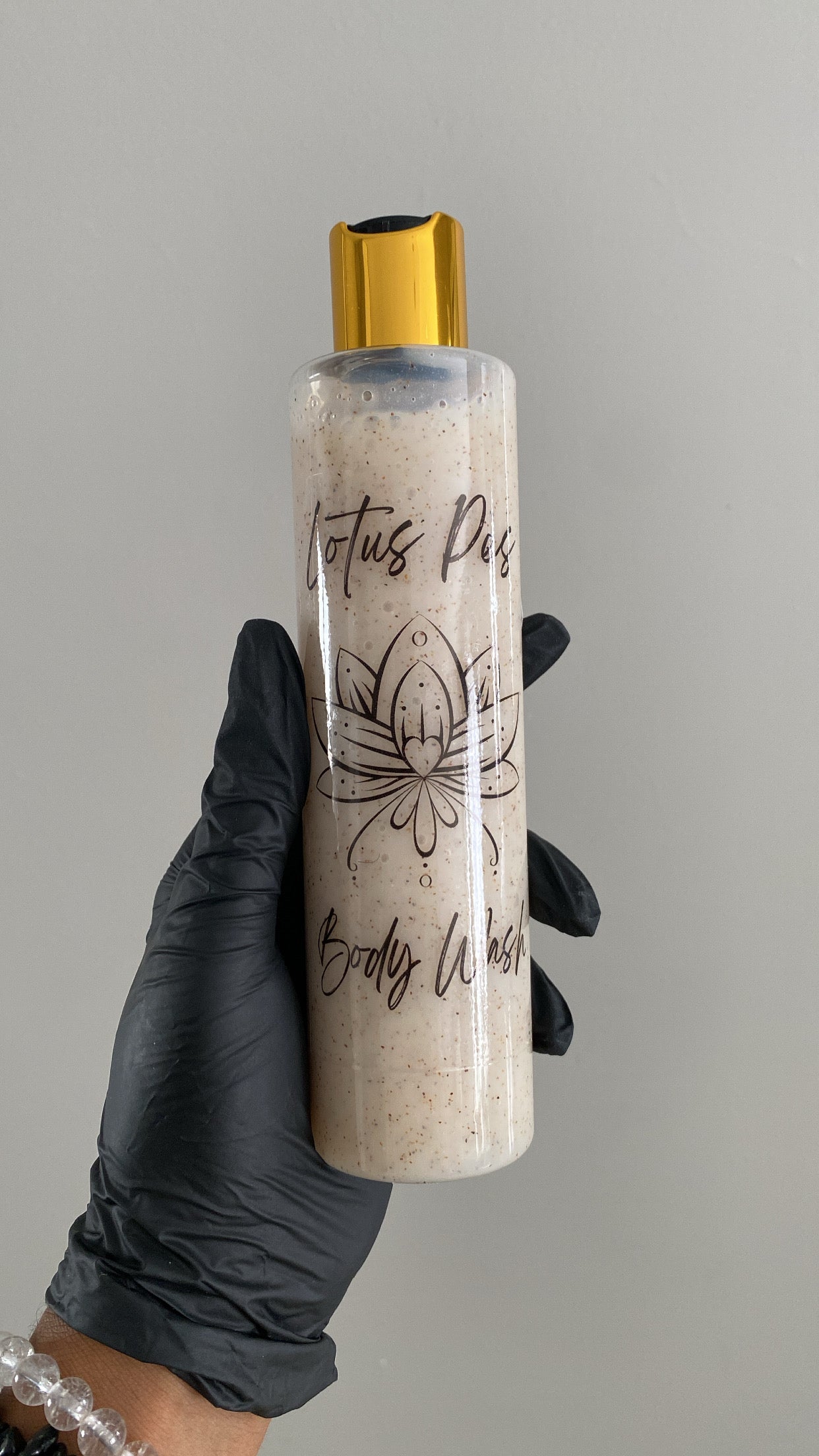 Glow Body Wash – Lotus Pēs